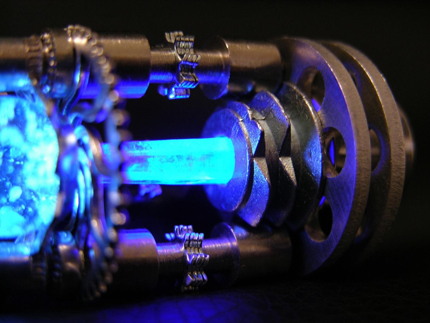 How Making Your Own Lightsaber at Disney's 'Star Wars' Land Will Work