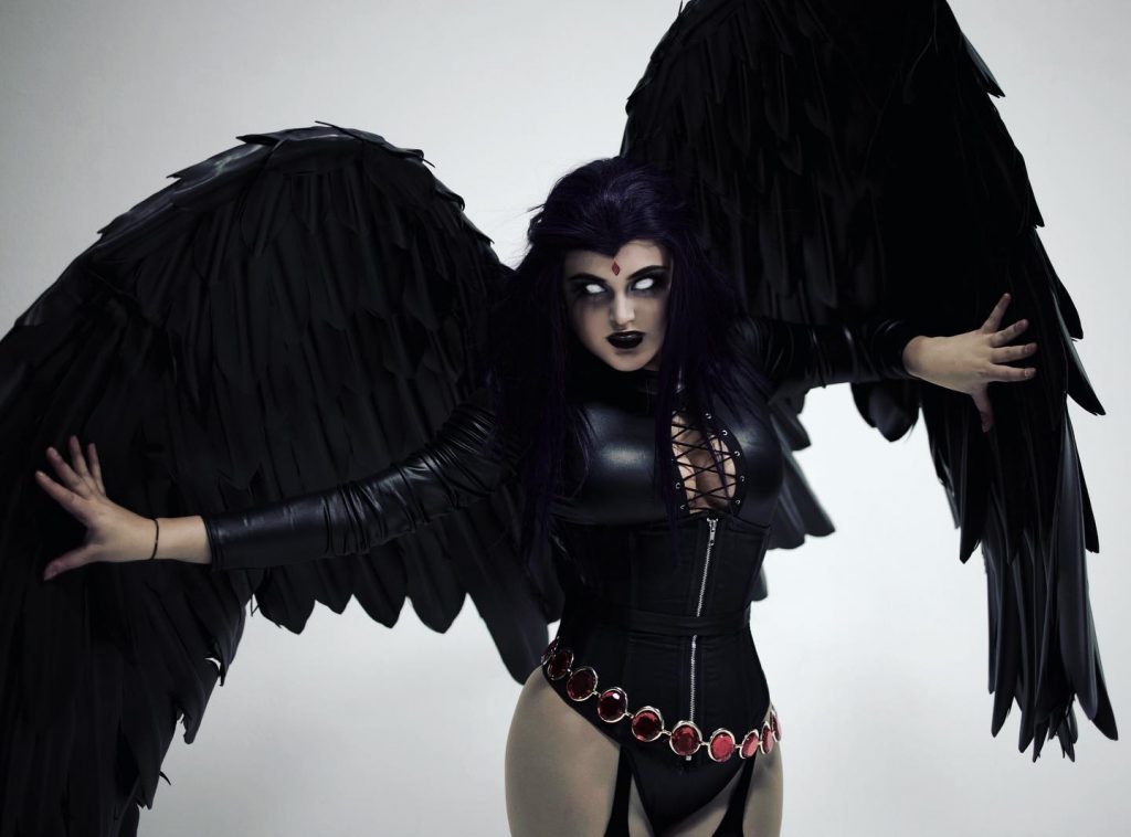 Check Out Dara Cosplay's Amazing Sexy Spin on Titan's Raven!