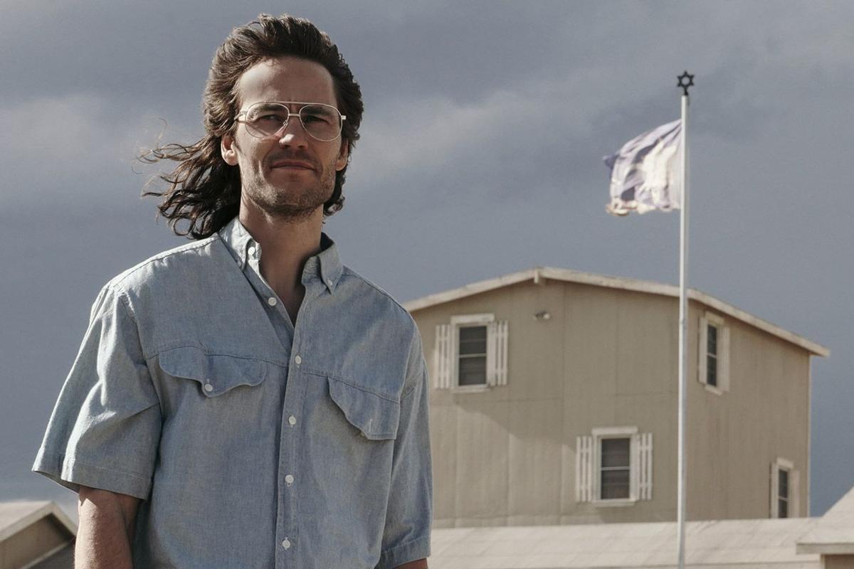 "Waco" A Well Acted Retelling of An American Tragedy