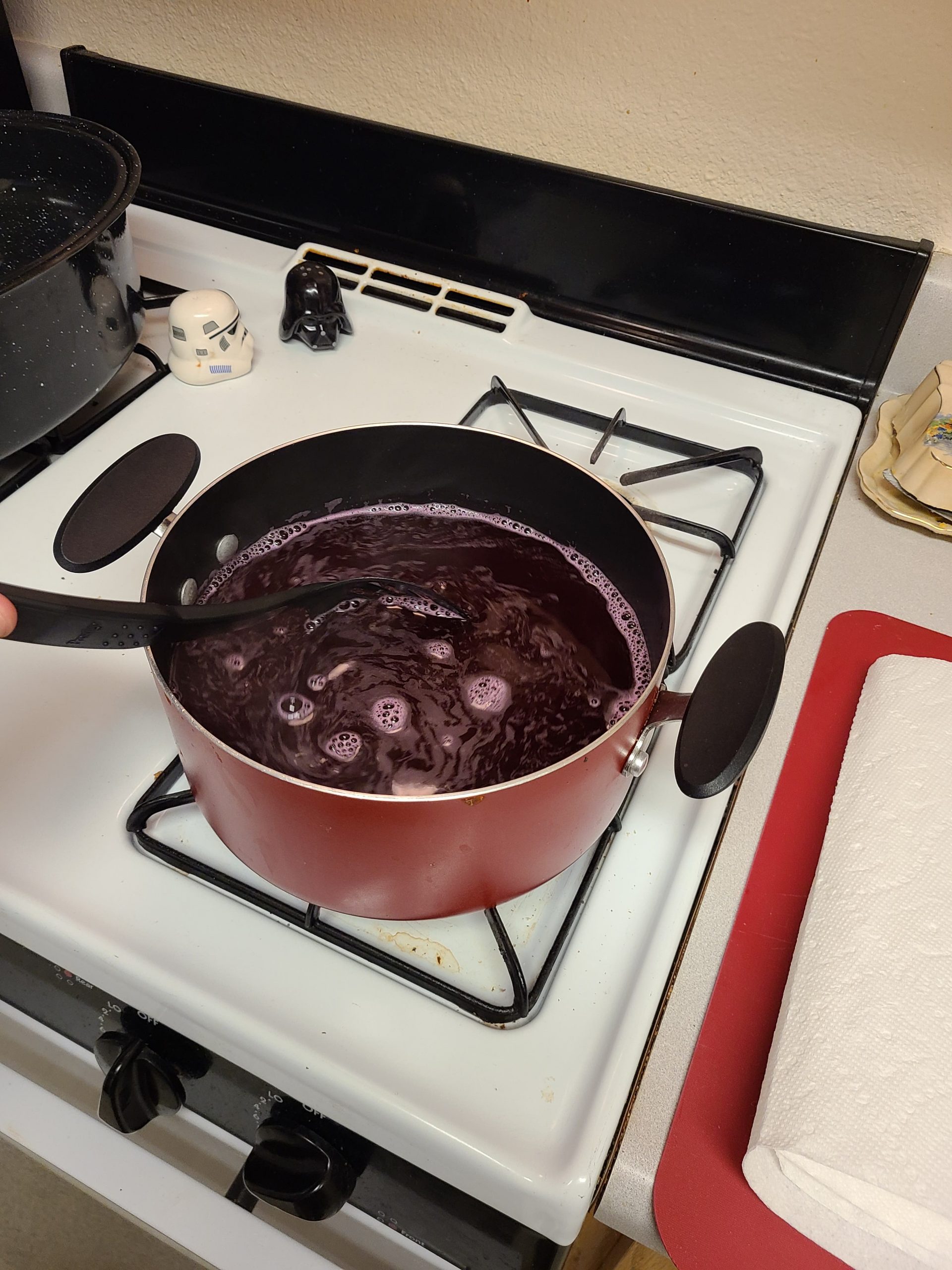 How to Make a Funtime Foxy Tail from "Five Nights at Freddy's" for Kids