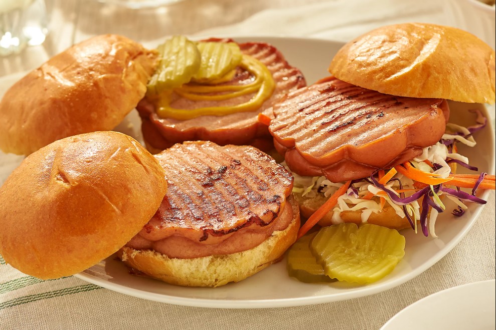 Round Hot Dog Burgers Exist, and They Look Delicious
