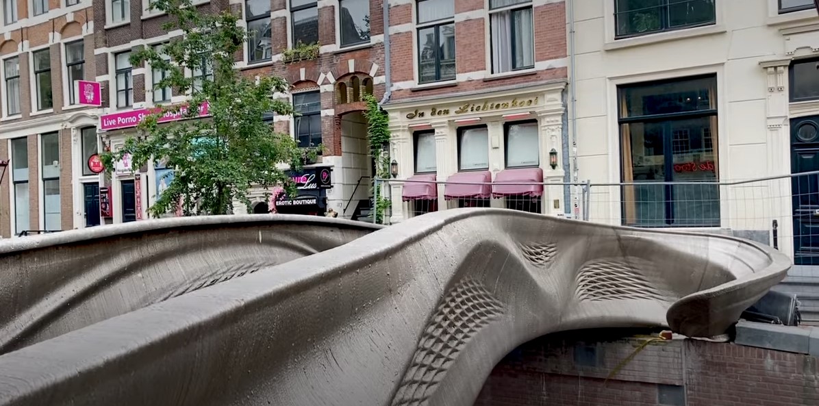 World’s First 3D Printed Steel Footbridge Unveiled in Amsterdam