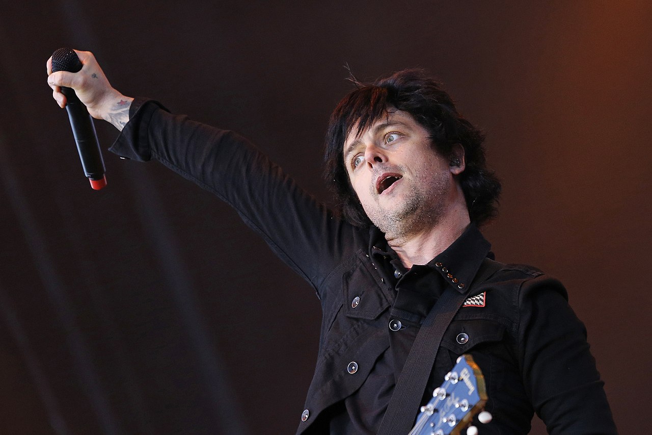 Green Day's Billie Joe Needs Help Tracking Down Stolen Car!