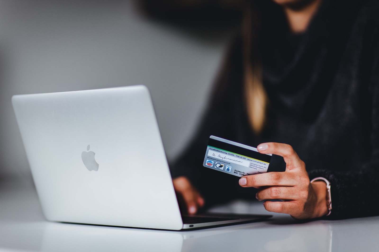 What is a Vanilla Prepaid Card and How Does It Work?