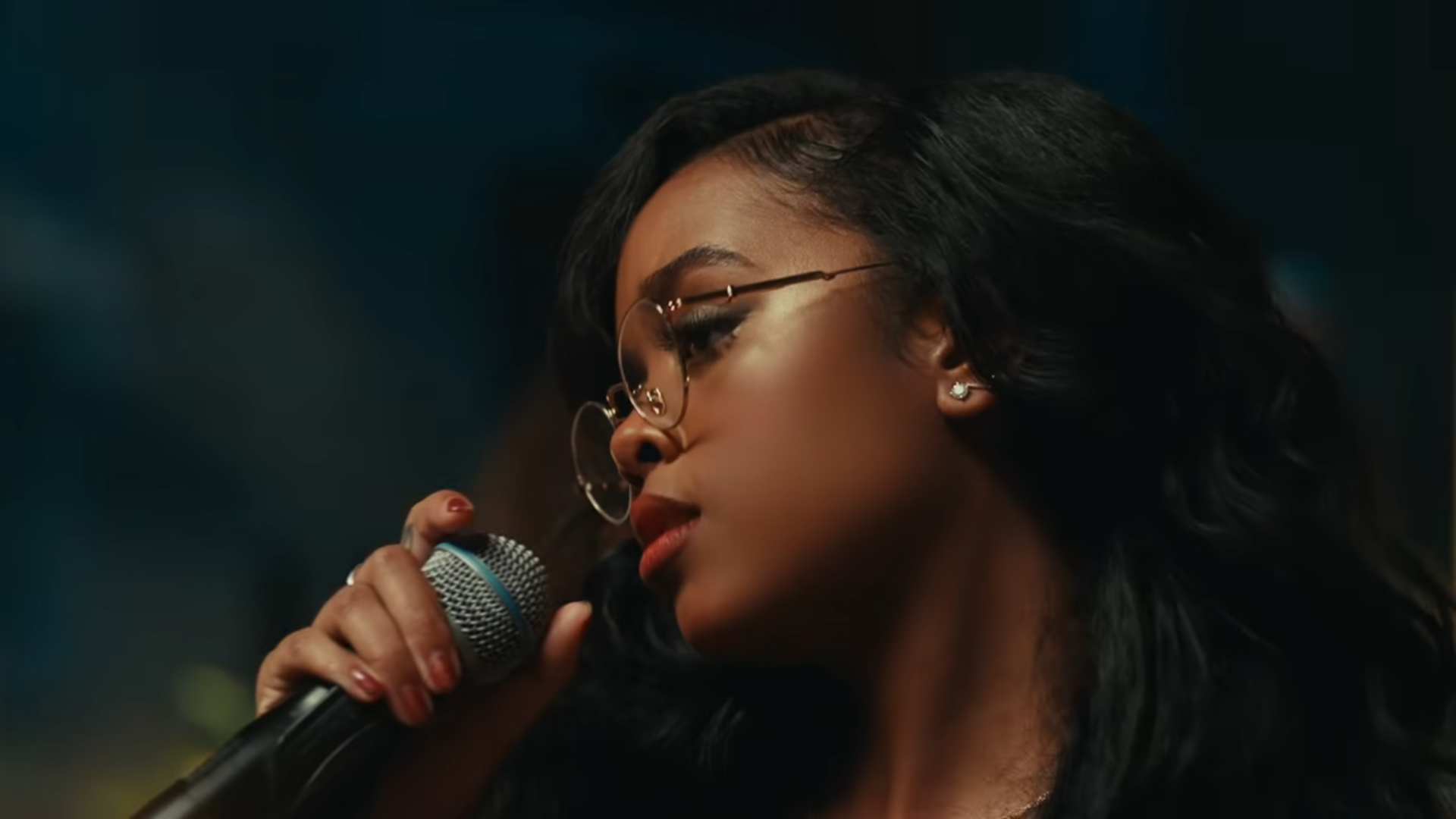 H.E.R. is Belle For "Beauty and The Beast" Anniversary Special