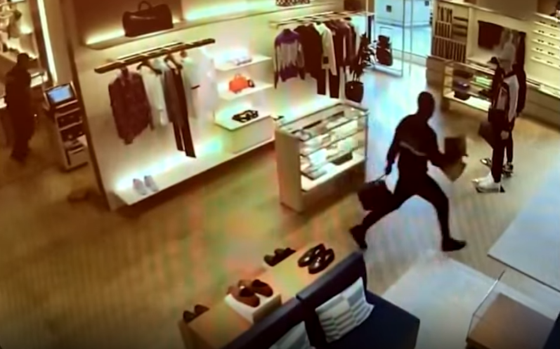 Thief Knocks Himself out While Escaping Attempted Robbery
