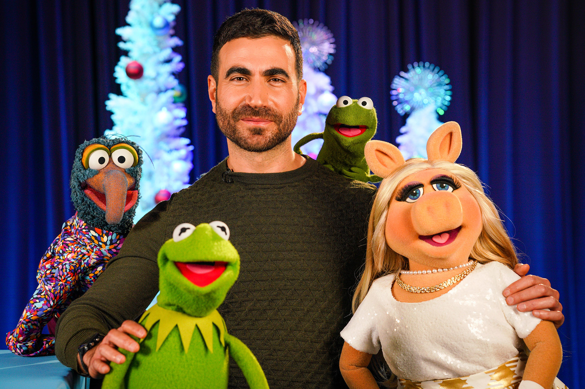 Brett Goldstein has Greatest Interview Ever with The Muppets