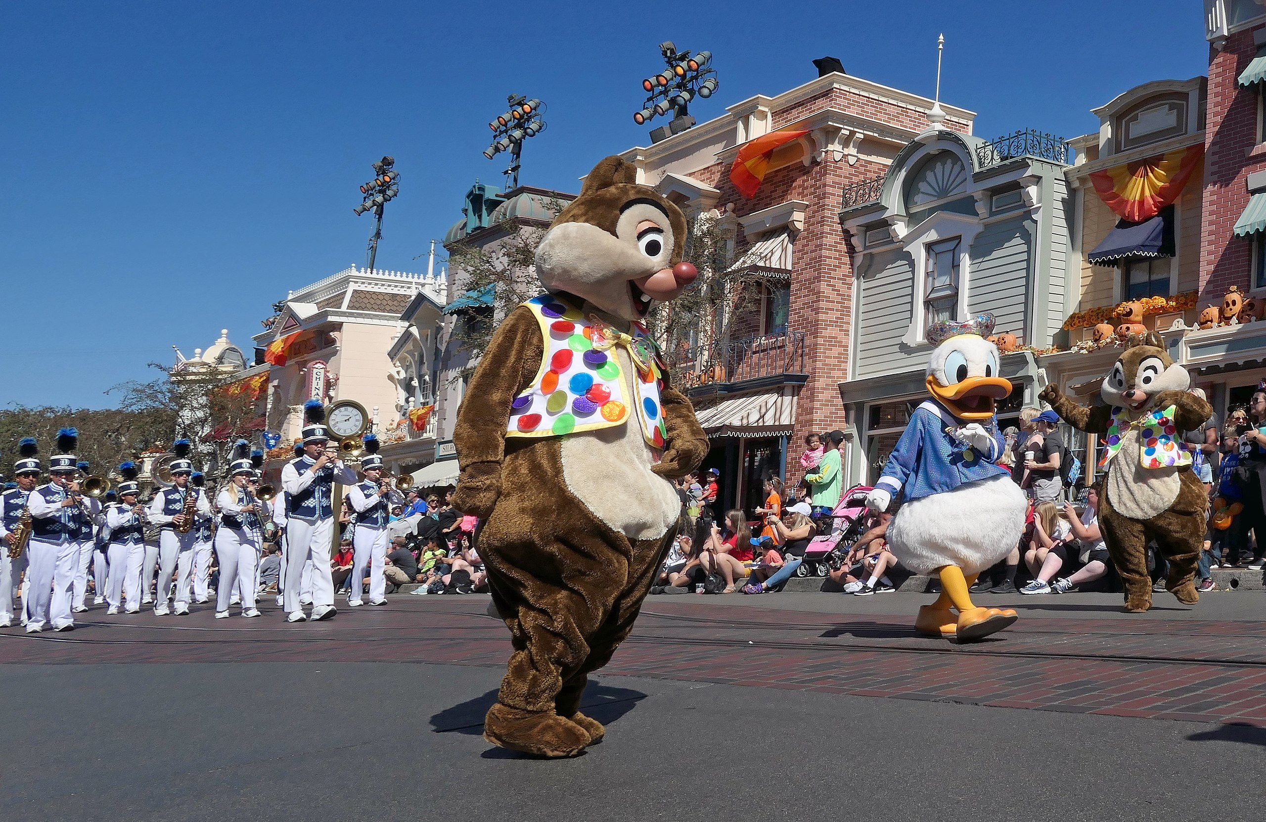 Disneyland Cast Members/Worker Strike Averted with Agreement