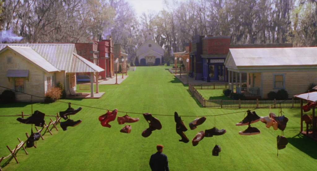 House from Tim Burton's "Big Fish" Struck By Lightning