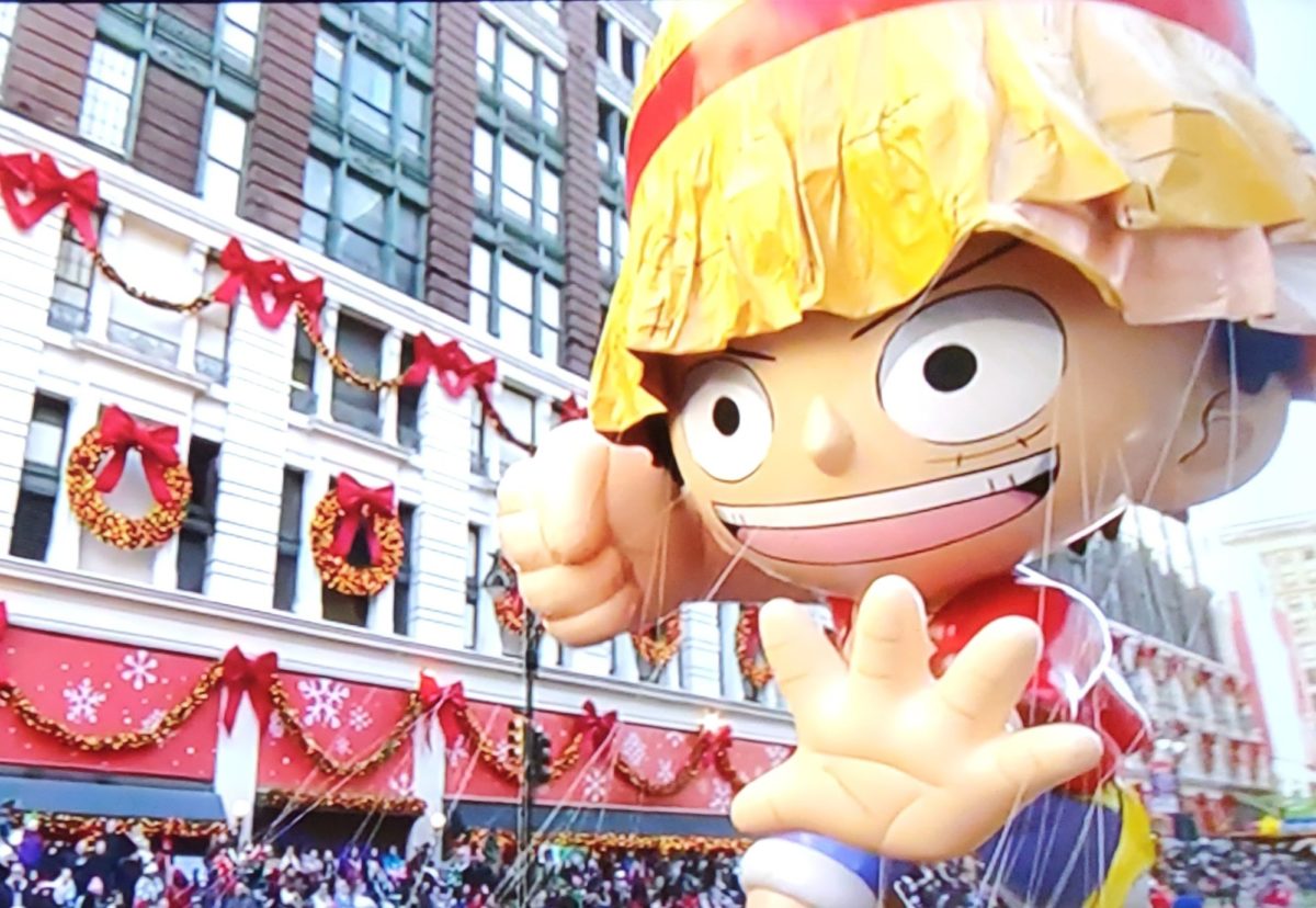 Tree Rips Hole in Luffy "ONE PIECE" Balloon at Macy's Parade
