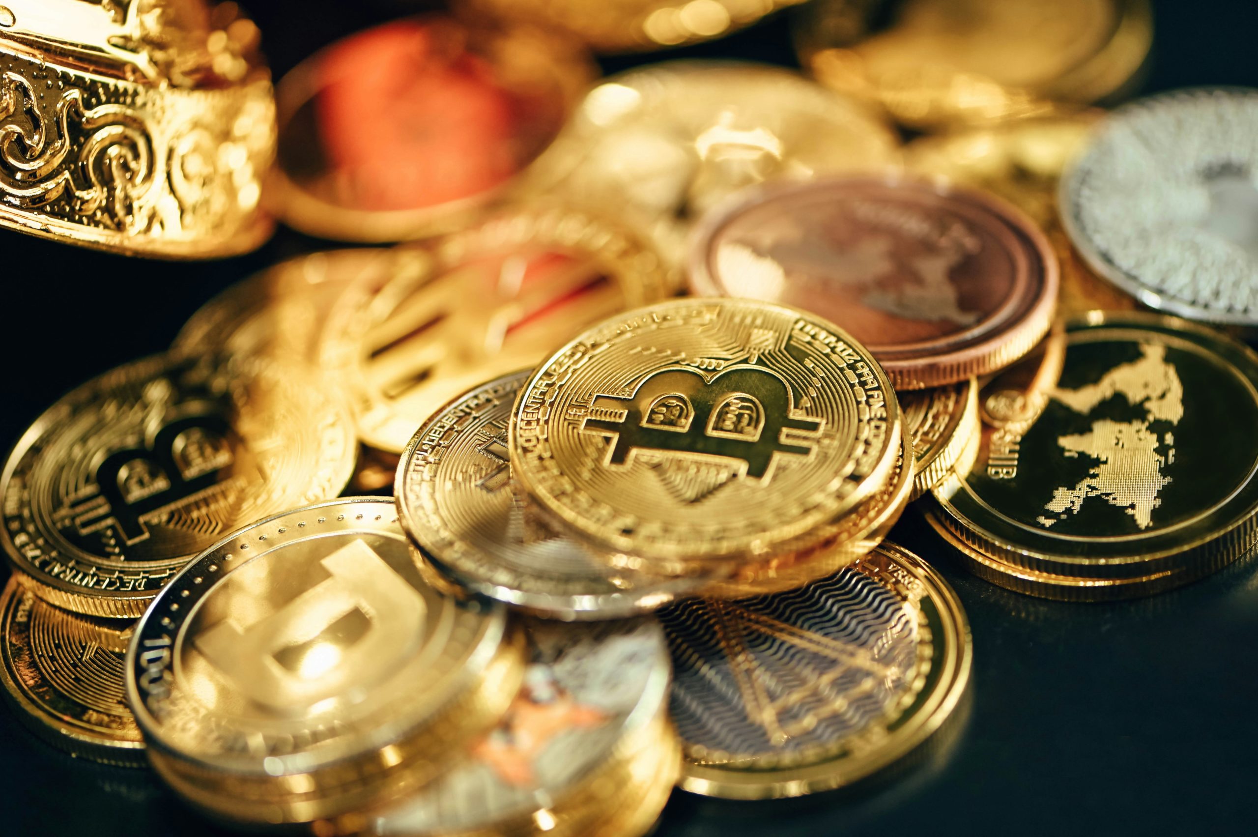 Correlation Analysis: Relationships Between Cryptocurrencies and ... Correlation Analysis: Relationships Between Cryptocurrencies and ...