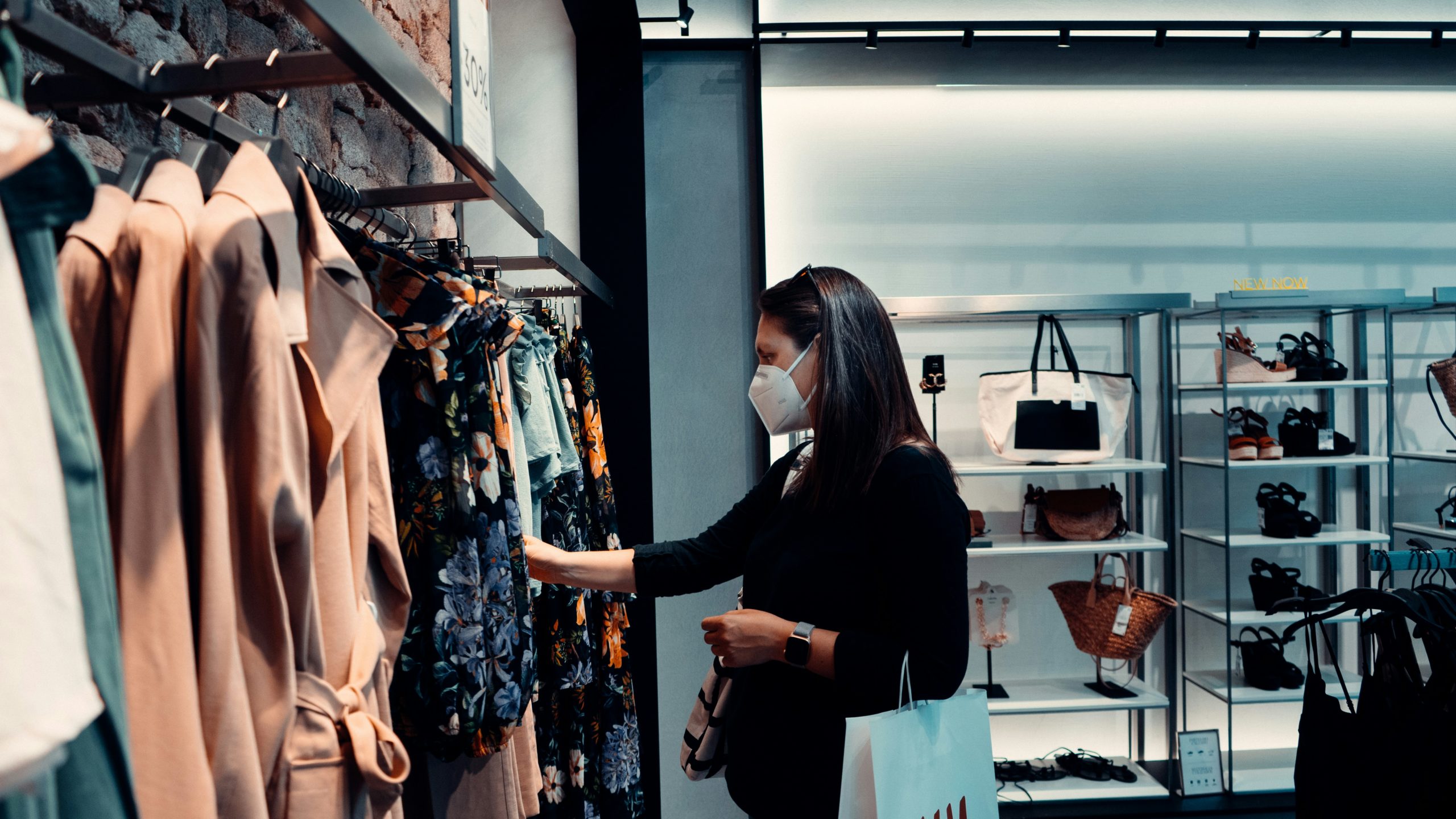 How to Choose the Best Garments Manufacturer in Tirupur for Your Brand