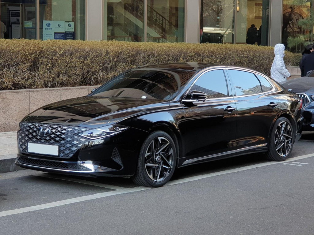 Hyundai Grandeur: Discovering the Heritage and Exclusivity of South ...