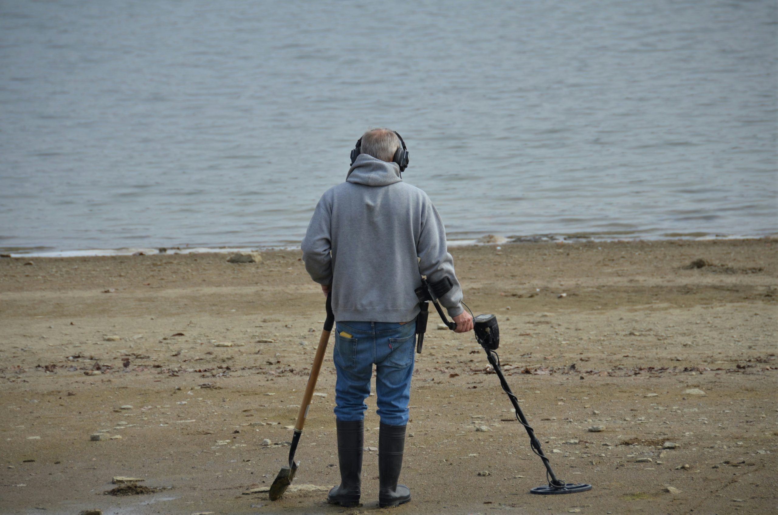 Top Metal Detecting Accessories That Improve Efficiency and Comfort