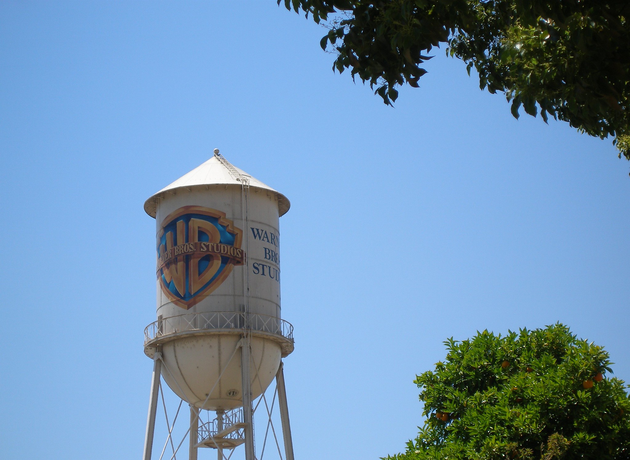 Warner Bros. Dismantling Historic "Looney Tunes" Animation Building