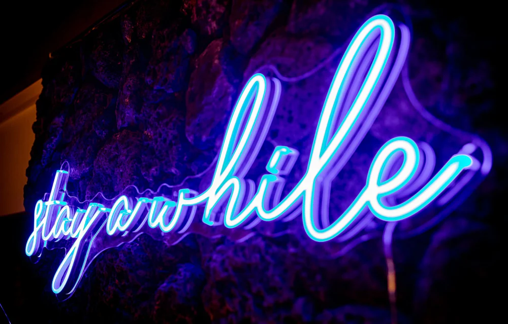 How to Install Neon Signs in Melbourne?