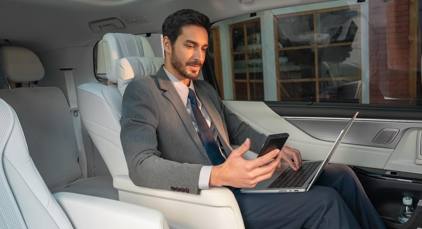 Your Pocket Internet Revolution: Portable Mobile WiFi Hotspots in 2025