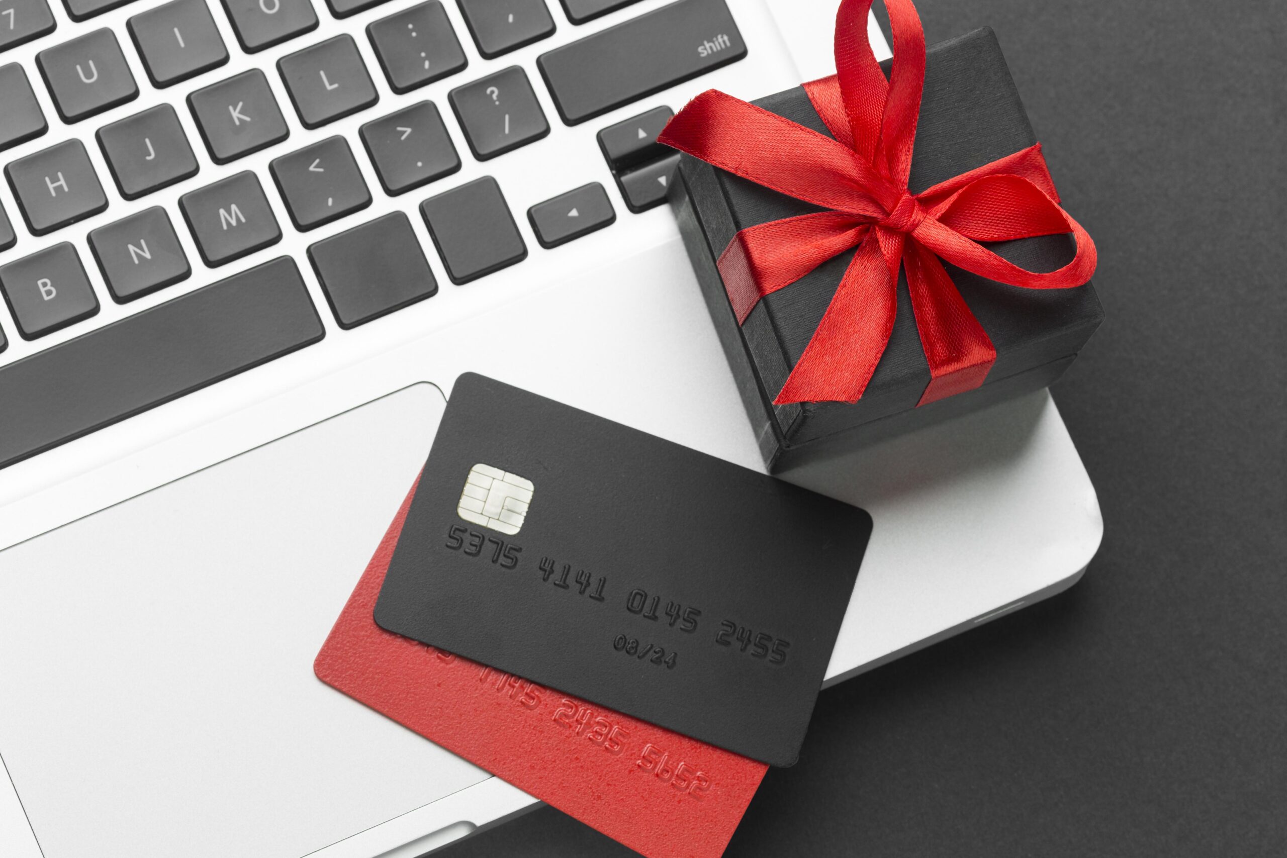 Creative Gift Card Presentation Styles Shaping 2026 Gifting Trends